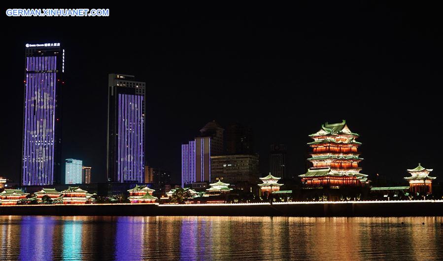 Nachttour in Nanchang am Ganjiang-Fluss - Xinhua | german.xinhuanet.com