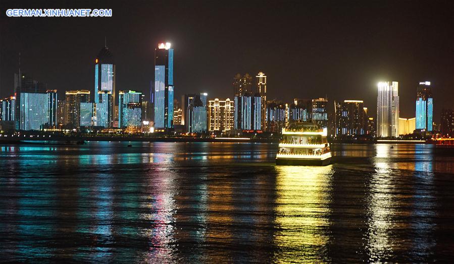 Nachttour in Nanchang am Ganjiang-Fluss - Xinhua | german.xinhuanet.com