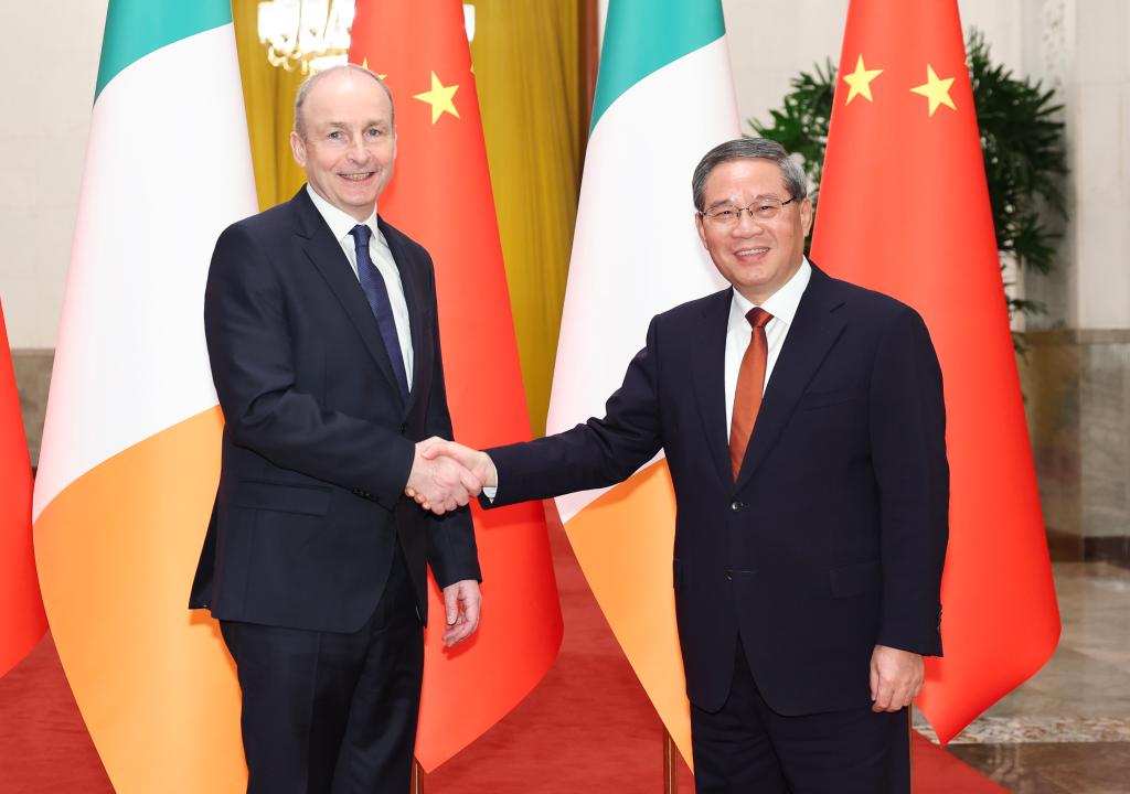 Chinesischer Ministerpräsident führt Gespräche mit irischem Taoiseach ...
