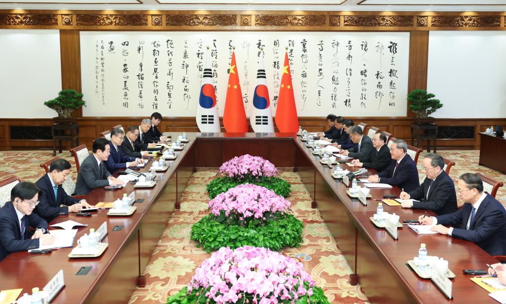 Chinesischer Ministerpräsident trifft Präsidenten der ROK - Xinhua ...