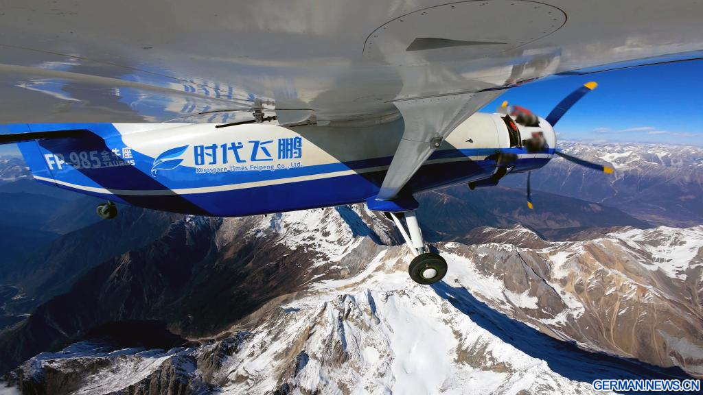 Chinas große Drohne absolviert bahnbrechenden Logistikflug über ...